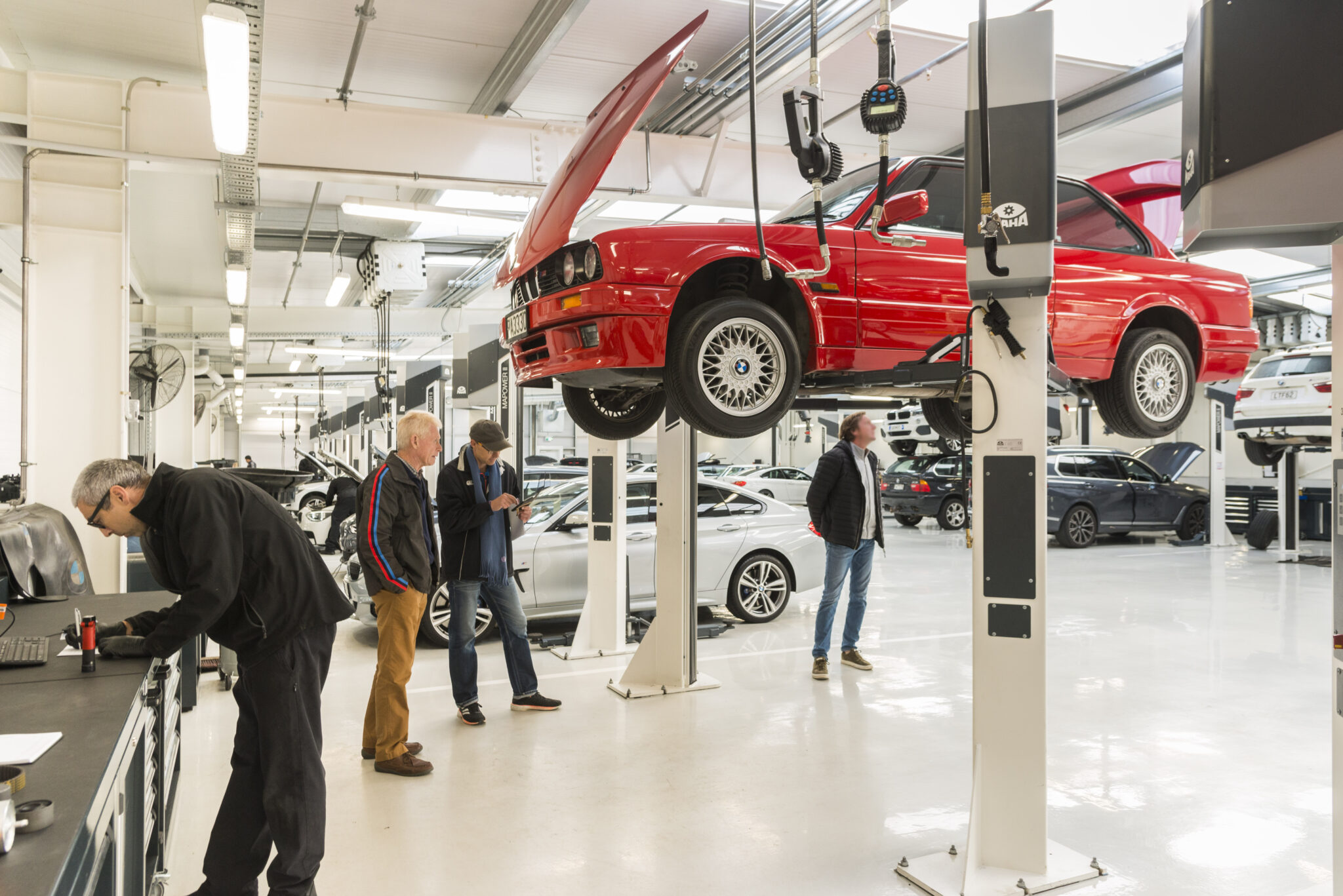 Twin peaks – 1990 BMW M325i pairing | New Zealand Classic Car